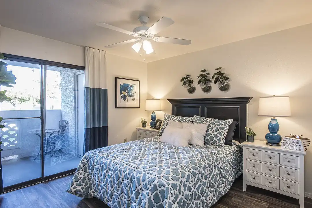 San Valiente - 2220 W Mission Ln - Phoenix, AZ | Rent.