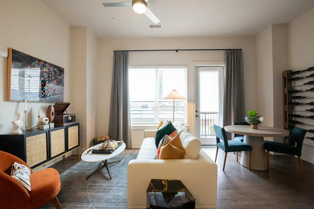 Notion - 125 N Arcadia Ave - Decatur, GA | Rent.