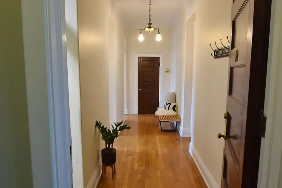 Greystone Court Apartments - 815 N High St - Columbus, OH | Rent.