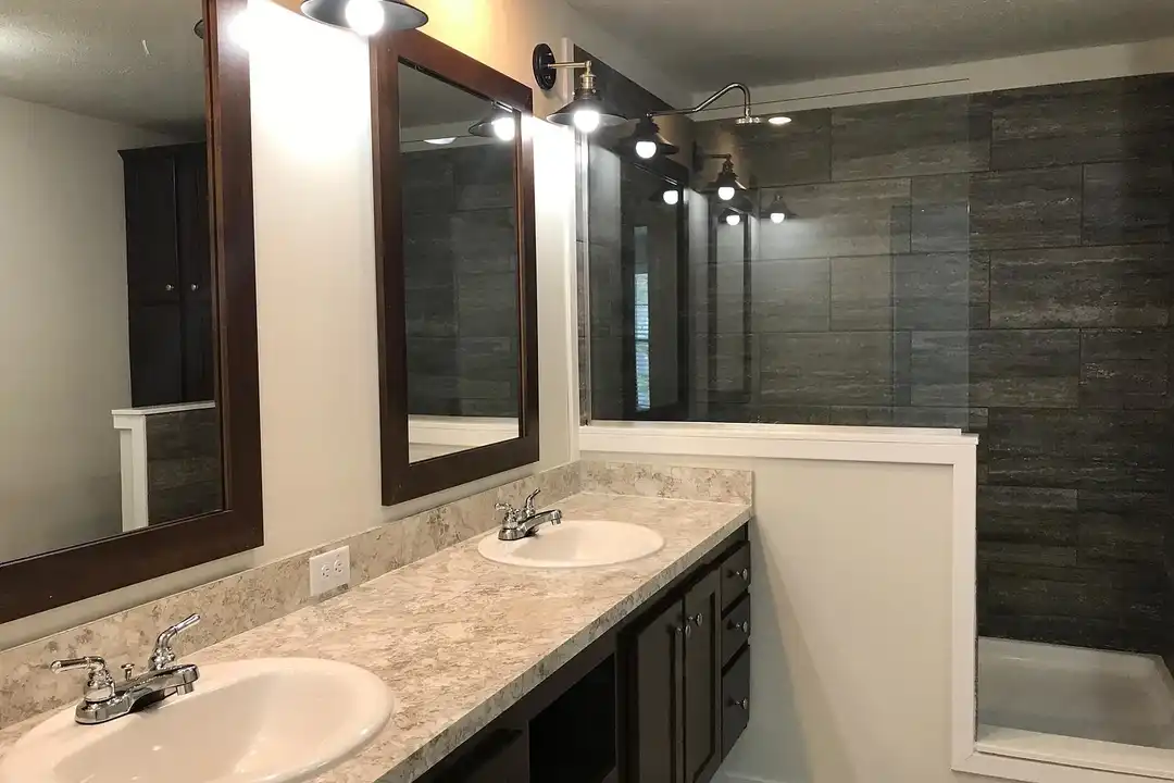 The Reserves - 3999 Sherwood Lakes Blvd - Jackson, MI | Rent.