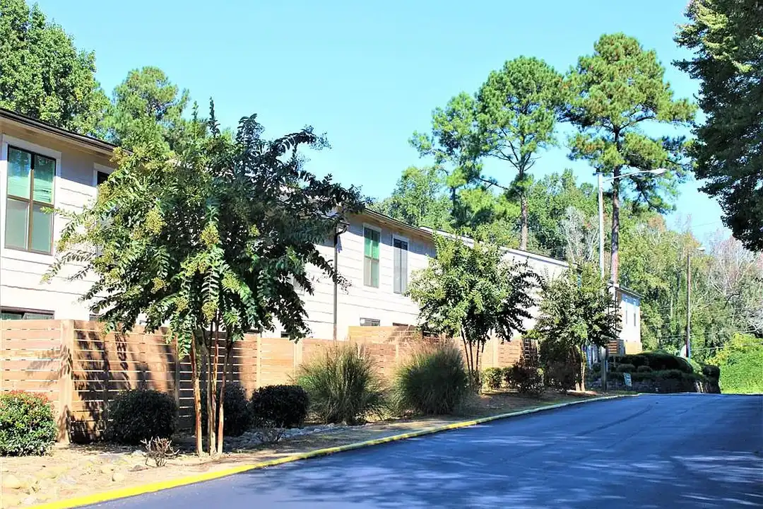 Aspen Woods - 3379 Flat Shoals Rd - Decatur, GA | Rent.