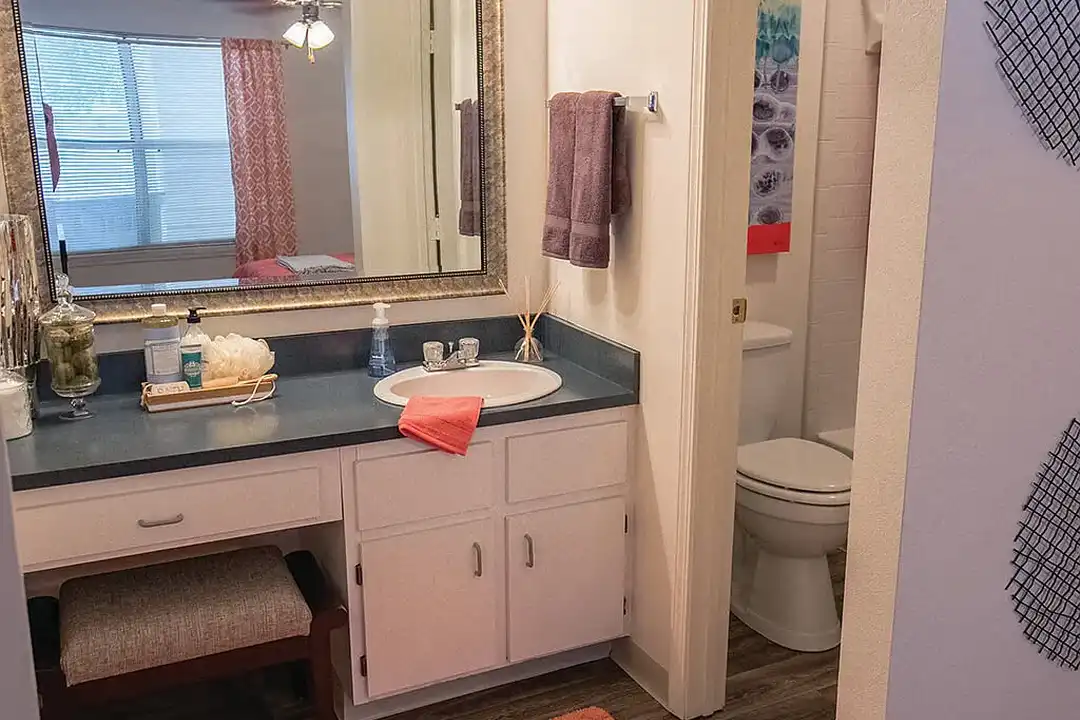 Saw Mill Village Apartments - 6900 Sawmill Village Dr - Columbus, OH ...