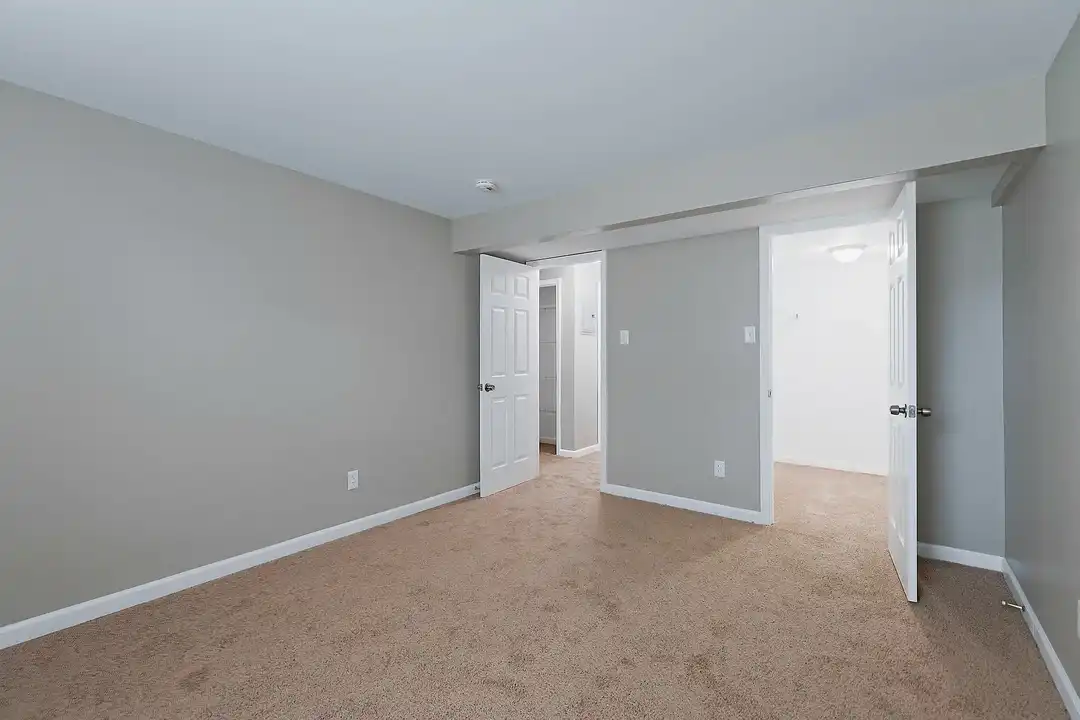 Crossing at Northpointe Apartments - 3144 Sunswept Park Dr - Florissant ...