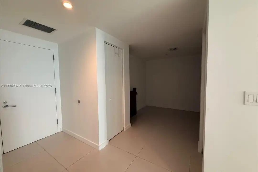 House For Rent 1300 Miami 3 Bedroomnull