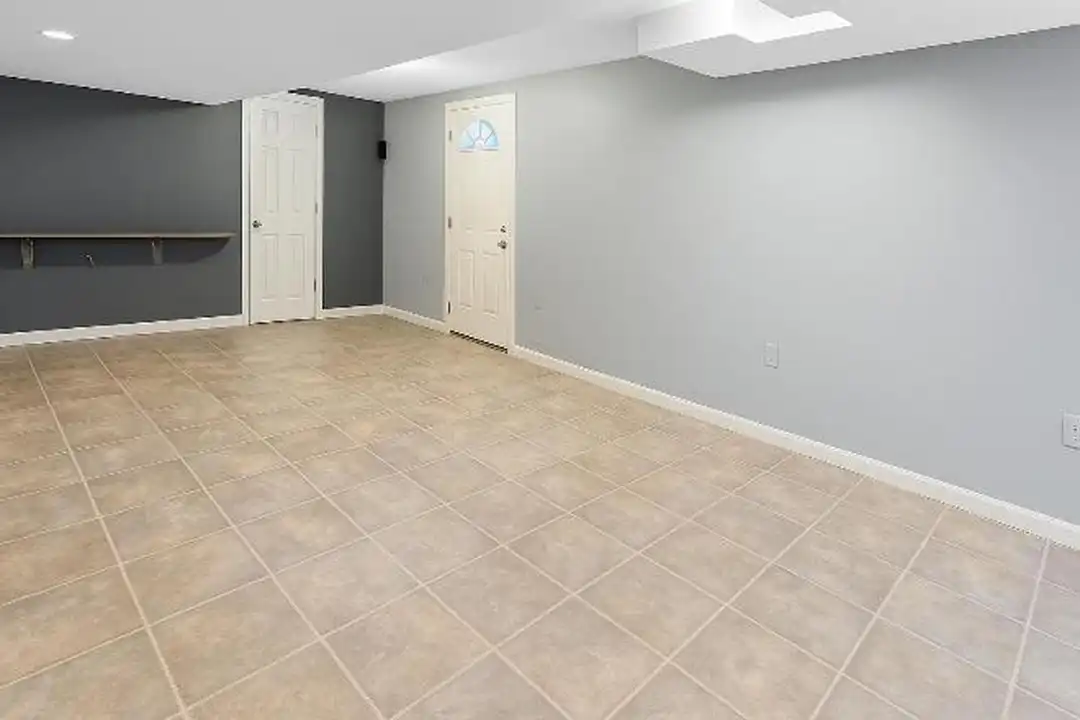 5902 Brookview Dr - Alexandria, VA | Rent.