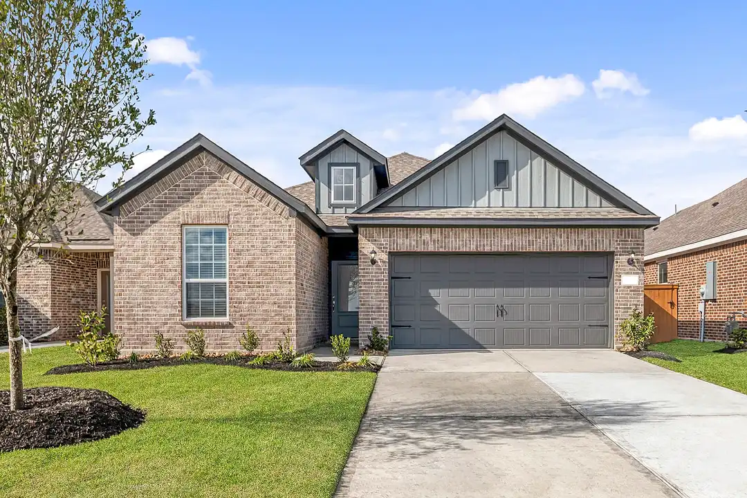 Emberly - 10730 Sky Creek Ln - Beasley, TX | Rent.