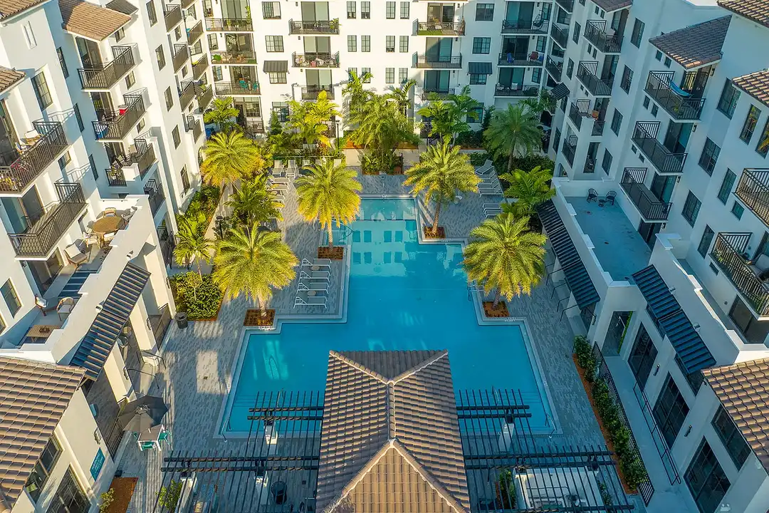 Indigo Palmetto Bay - 9500 SW 174th St - Palmetto Bay, FL | Rent.