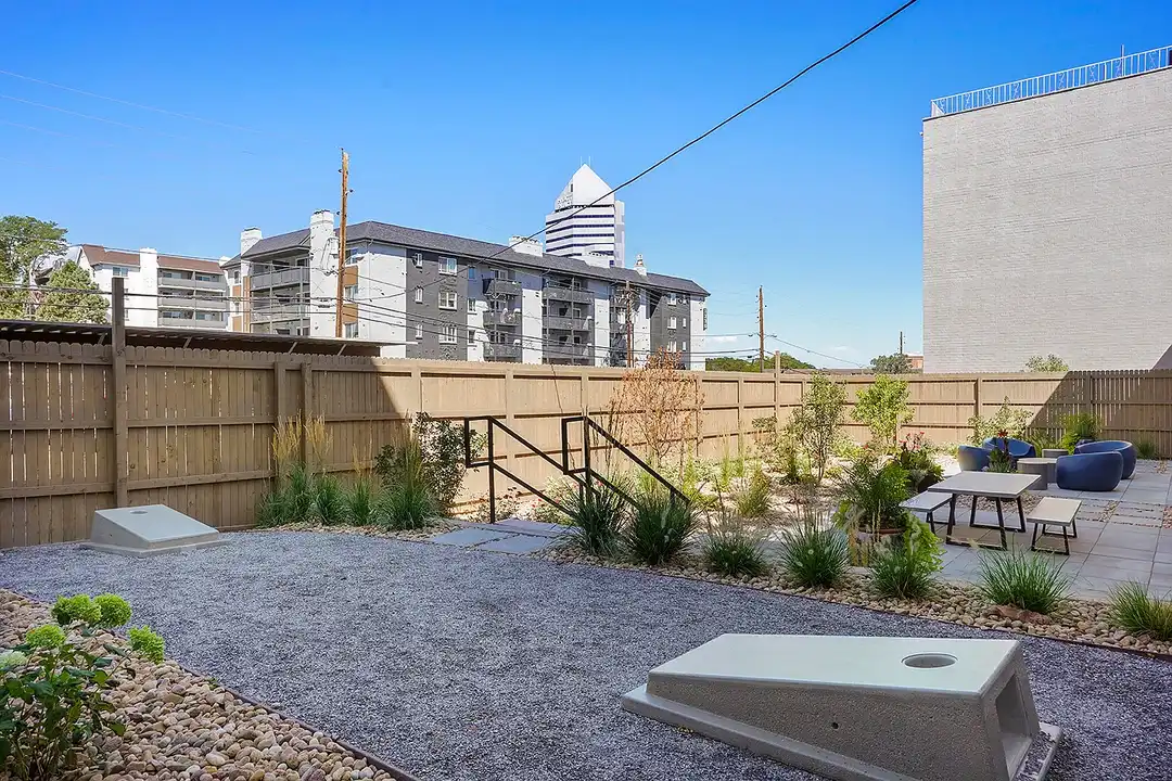 Mint Urban Infinity - 1251 S Bellaire St - Denver, CO | Rent.