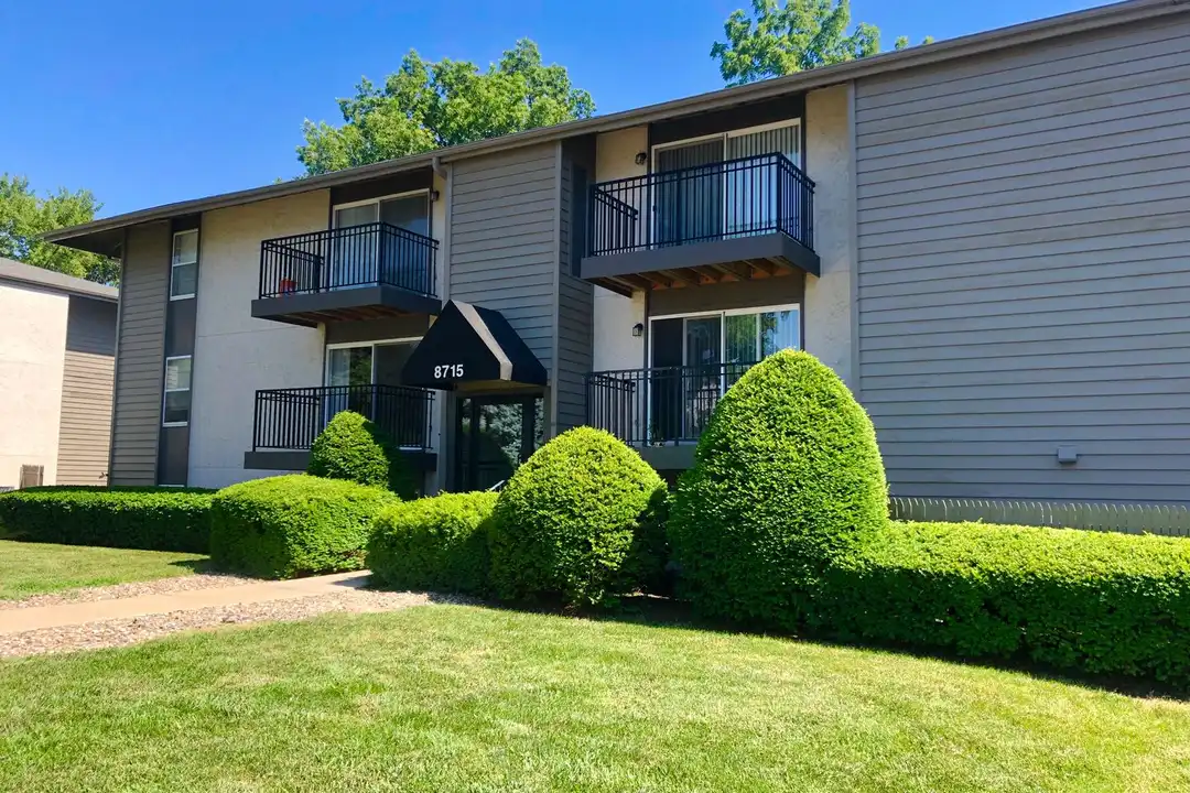 8715 W 65th St unit 8709-203 - Merriam, KS | Rent.