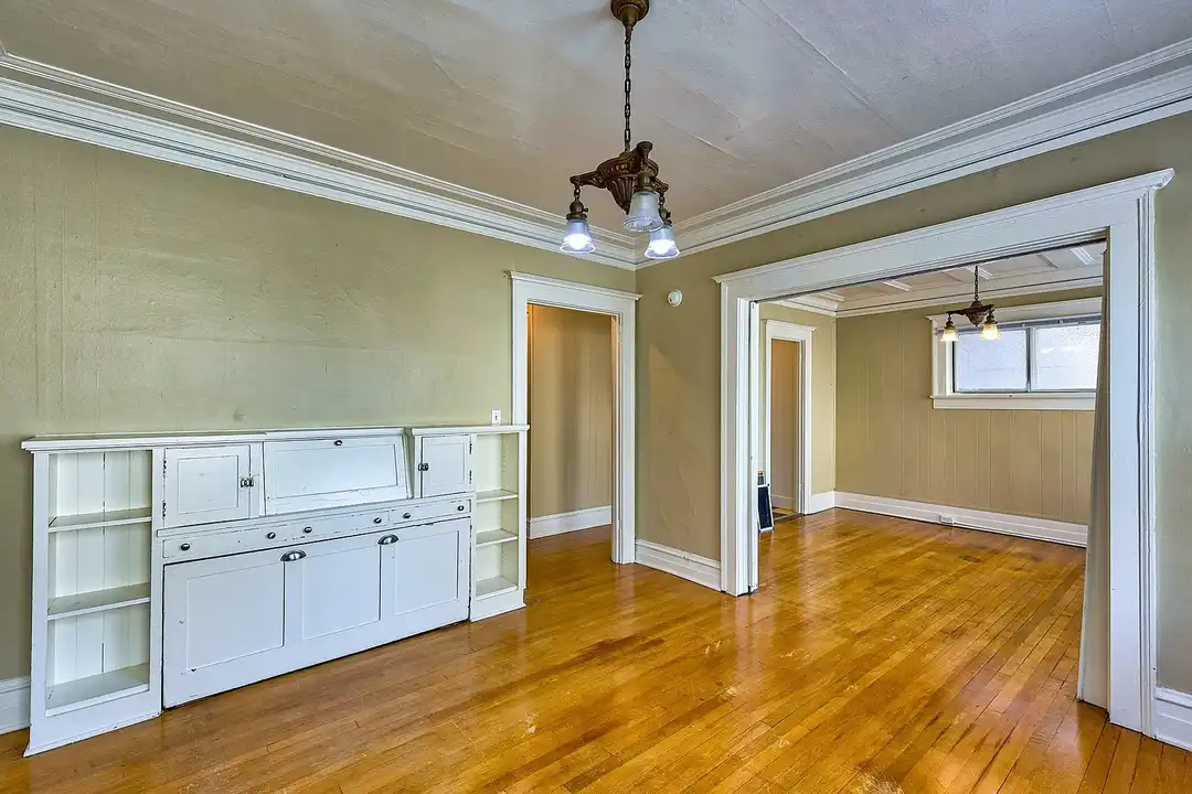 The Brown - 807 SW 14th Ave - Portland, OR | Rent.