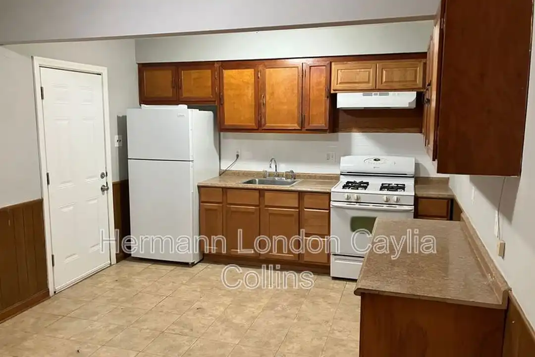 360 S Harvey Ave - Ferguson, MO | Rent.
