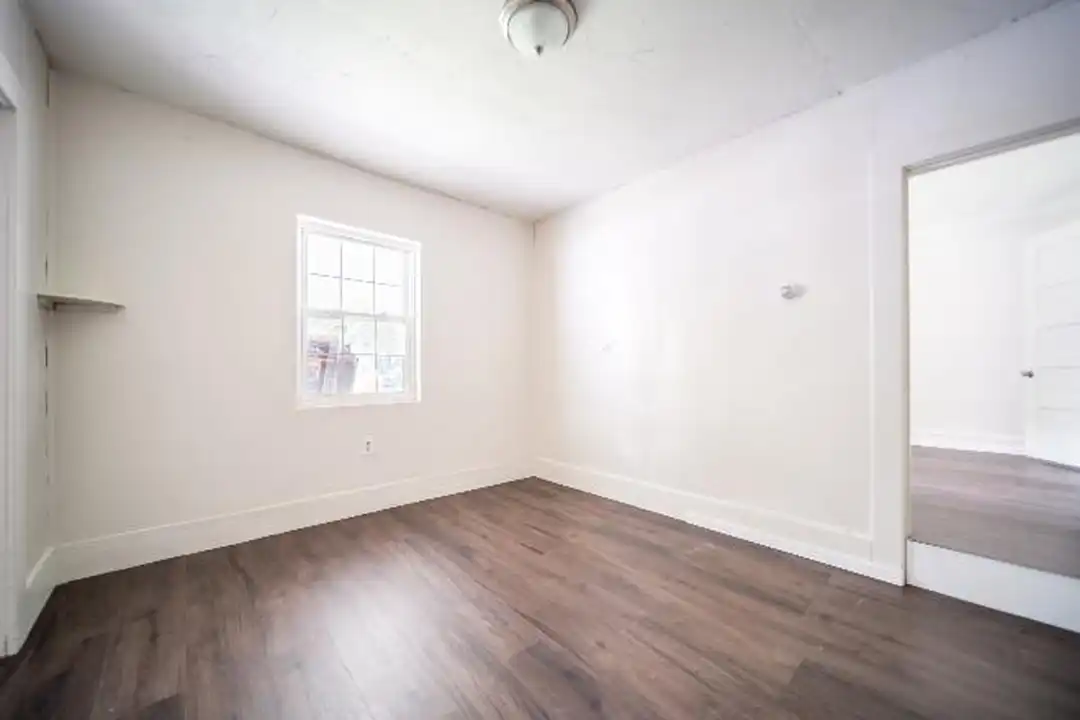 2120 Robin St - Lakewood, OH | Rent.