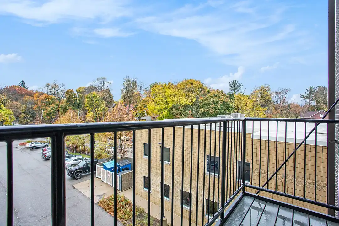 Fulton Square - 1 Carlton Ave SE - Grand Rapids, MI | Rent.