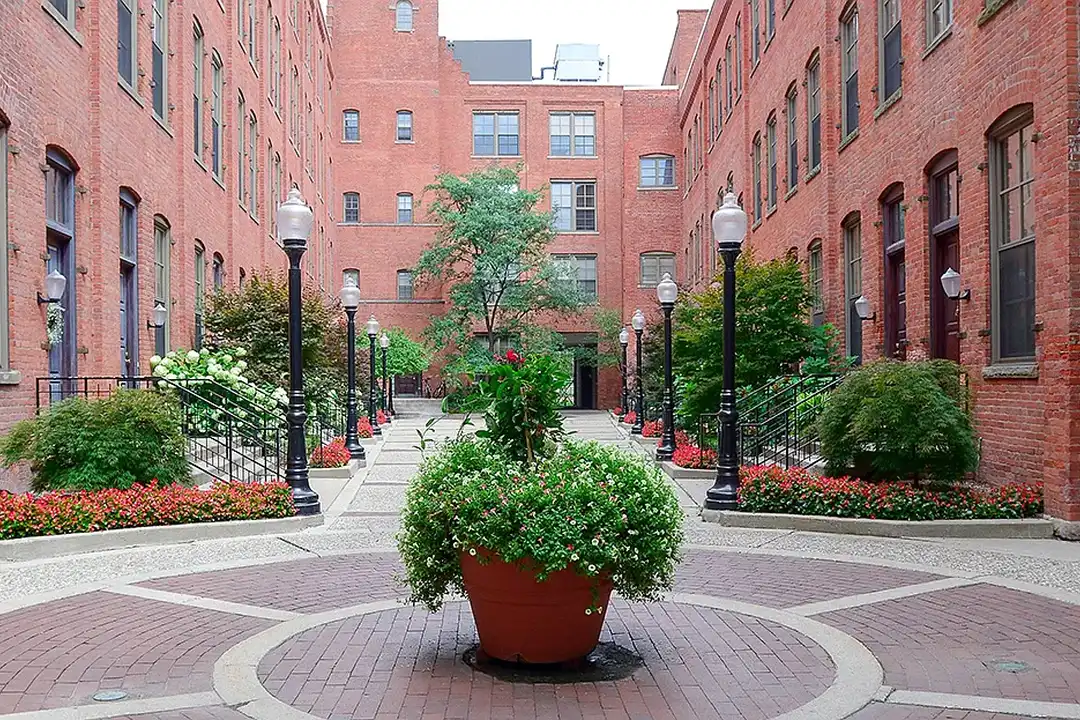 River Place Luxury Apartments - 500 River Place Dr - Detroit, MI | Rent.