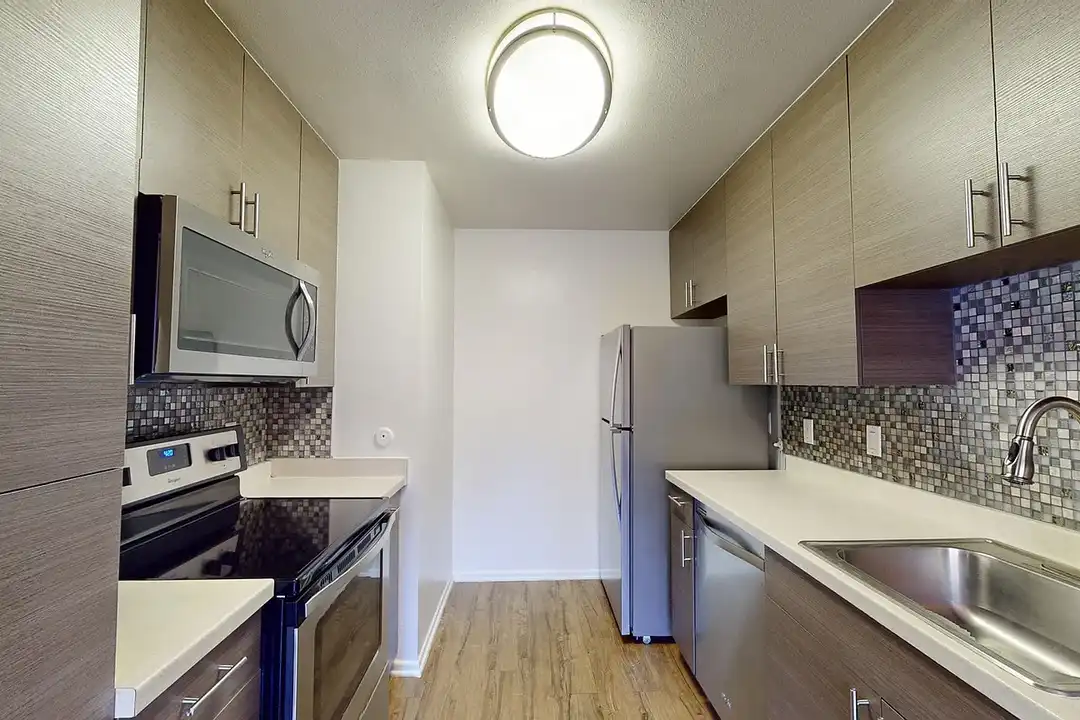 27 Seventy Five Mesa Verde - 2775 Mesa Verde Dr E - Costa Mesa, CA | Rent.