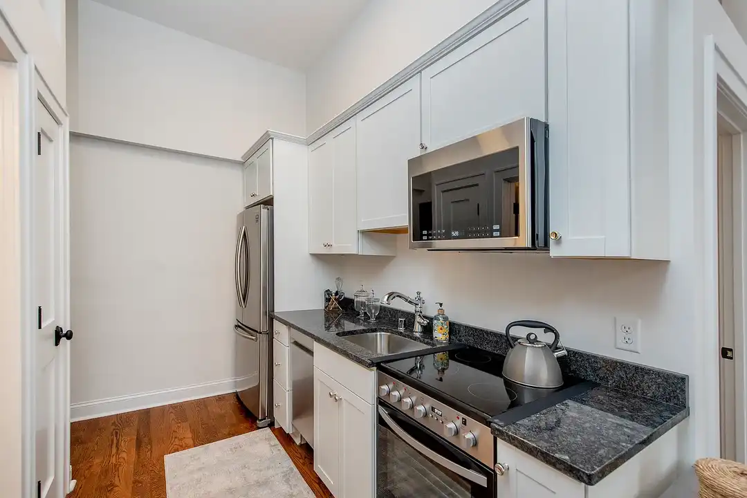 The Fitz Flats - 5 7th St W - Saint Paul, MN | Rent.