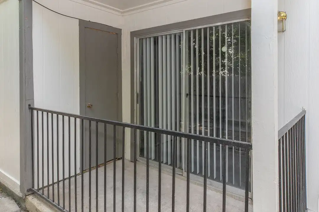 Country Oaks Apartments - 2644 Ackerman Rd - San Antonio, TX | Rent.