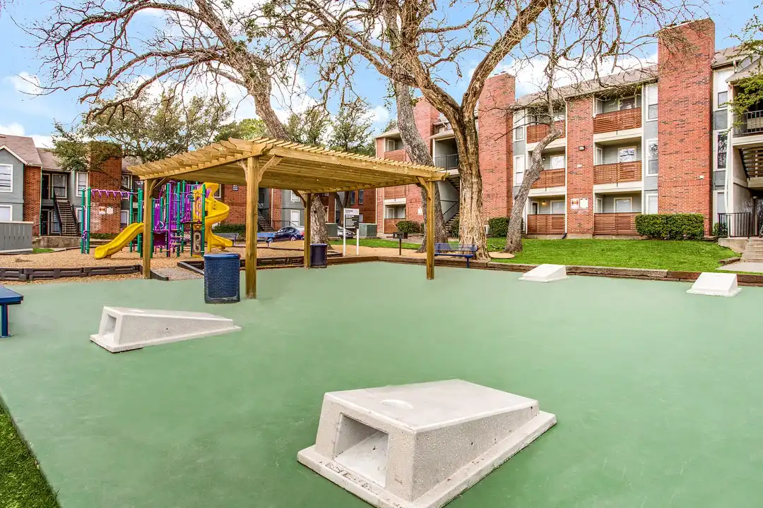 Exchange 7272 - 7272 Marvin D Love Fwy - Dallas, TX | Rent.