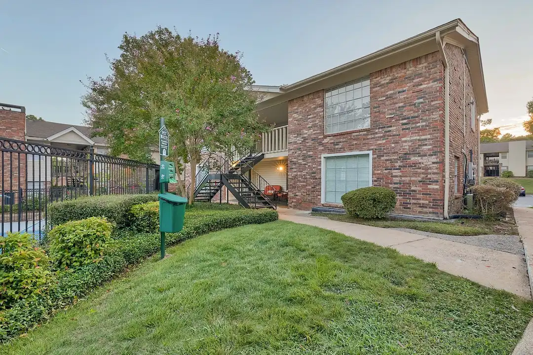 Chenal Place - 1812 Reservoir Rd - Little Rock, AR | Rent.