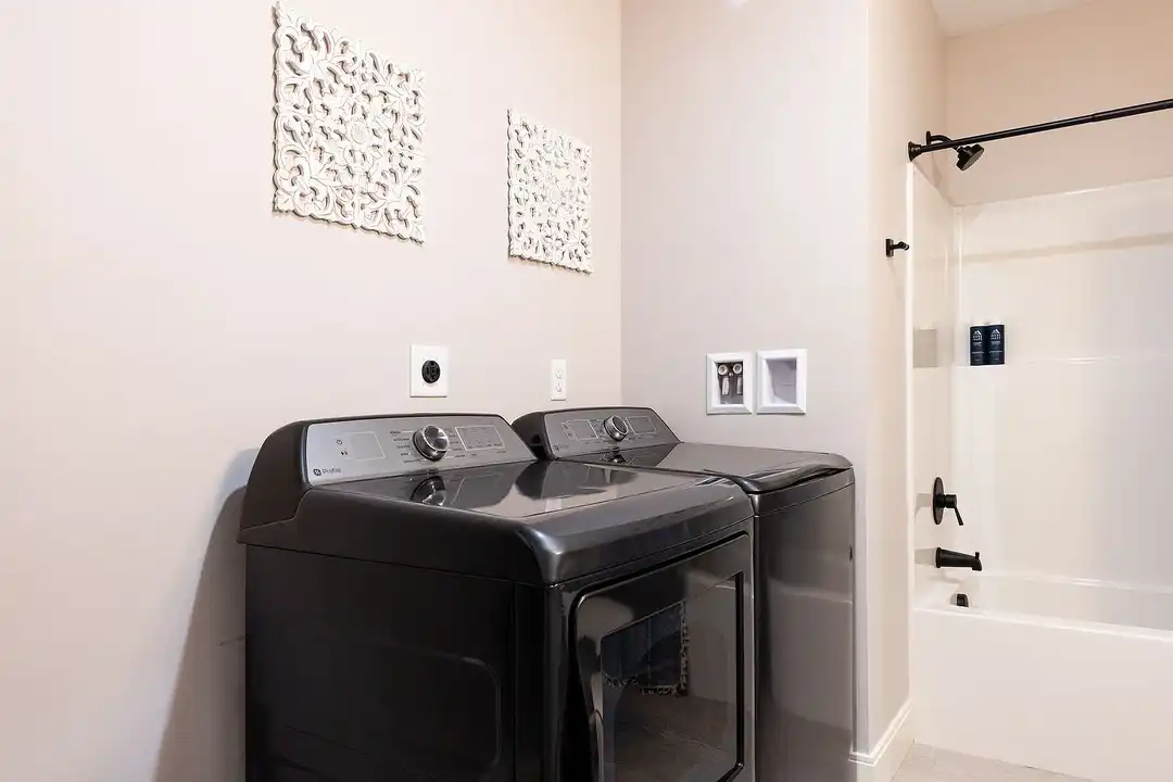 The Edge - 303 Dunbar St - Manchester, NH | Rent.