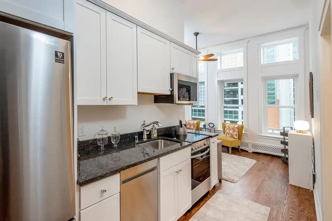 The Fitz Flats - 5 7th St W - Saint Paul, MN | Rent.