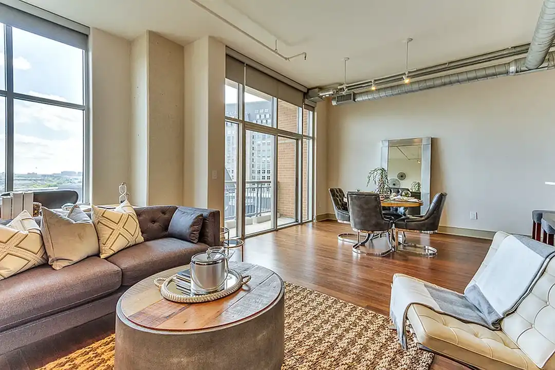 The Ashton - 2215 Cedar Springs Rd - Dallas, TX | Rent.