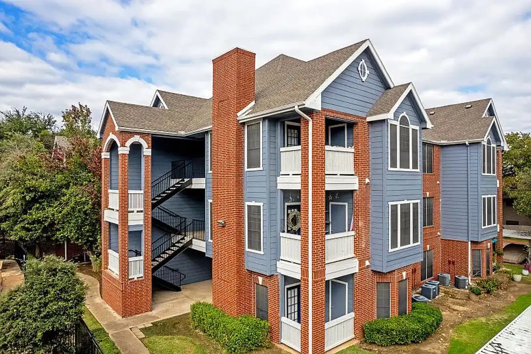 The Hamilton Apartments - 2200 Panther Trl - Austin, TX | Rent.