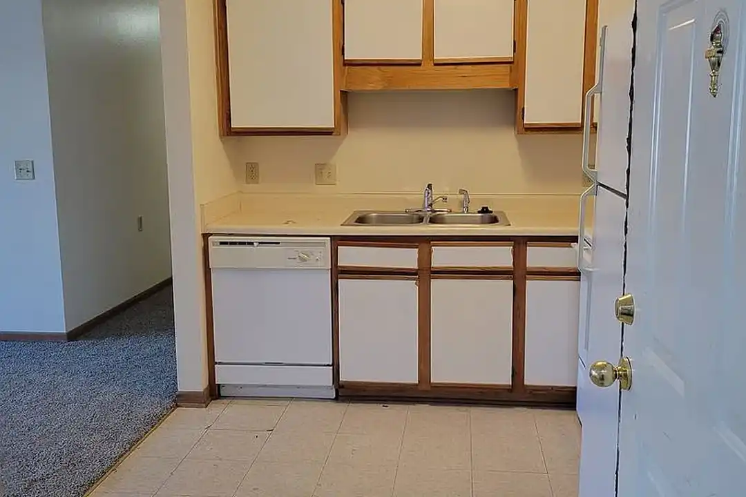 Red Cedar Estates I - 1440 - 1440 Cemetery Rd - River Falls, WI | Rent.