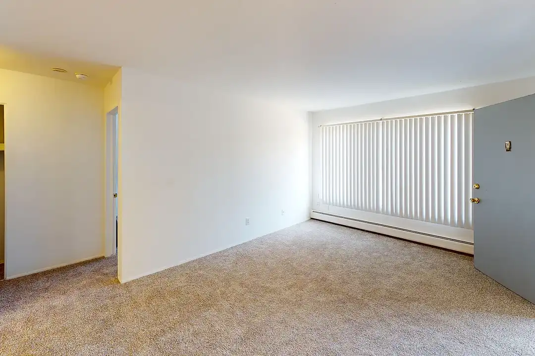 Outer Drive Manor Apartments - 23935 W Outer Dr - Melvindale, MI | Rent.