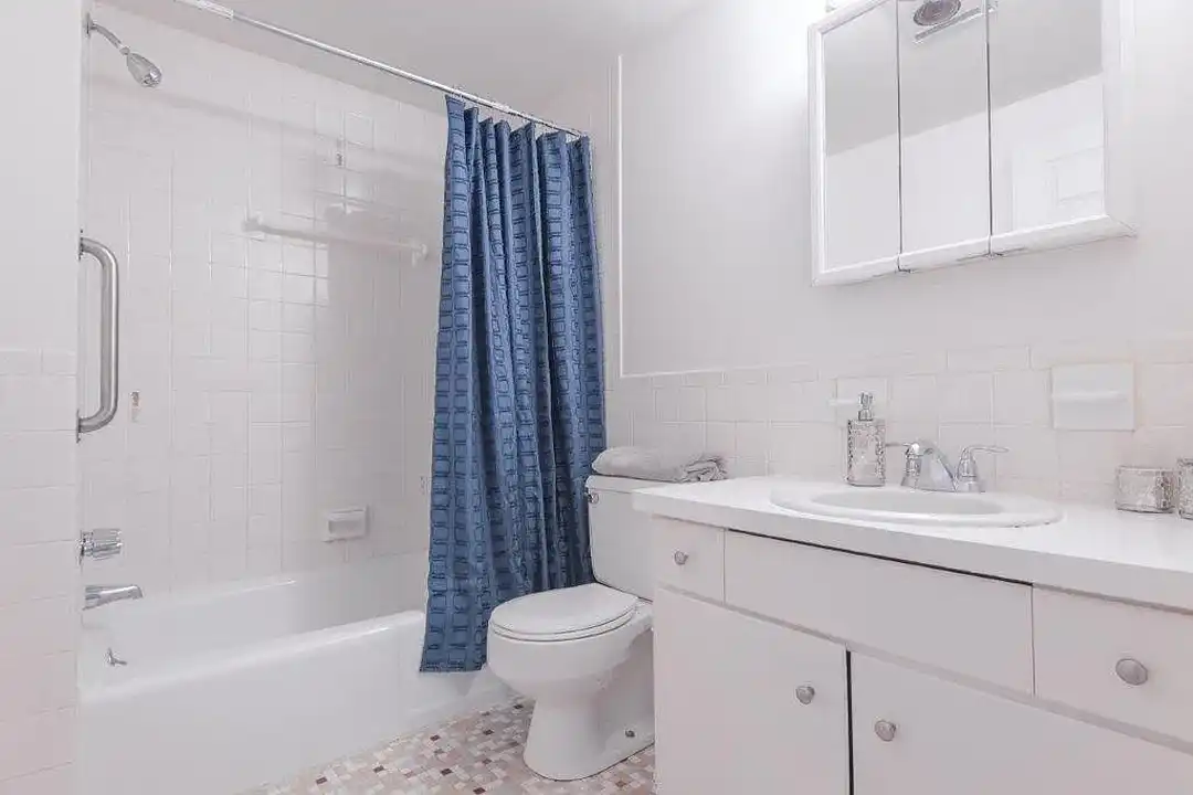 Kings Court Manor Apartment Homes - 2 Kings Court Way - Rochester, NY ...