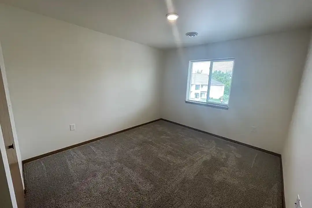 Northern Meadows - 650 Northern Meadows Pkwy - Menomonie, WI | Rent.