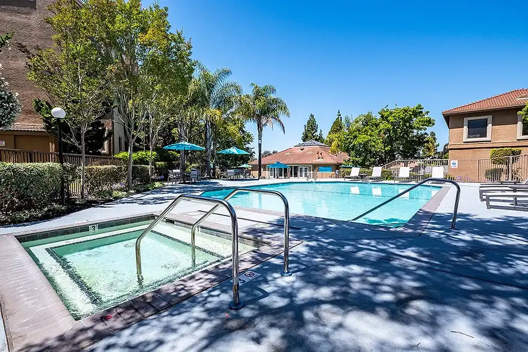Bella Vista Hilltop Apartments