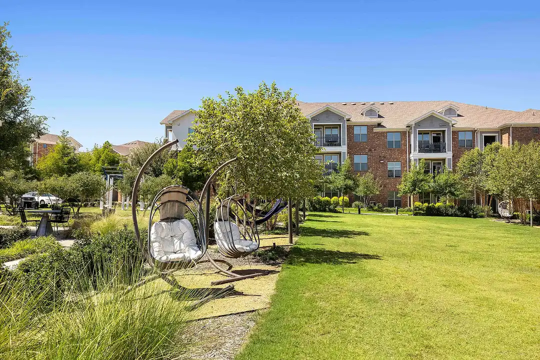 MAA Copper Ridge - 2001 Holley Pkwy - Roanoke, TX | Rent.