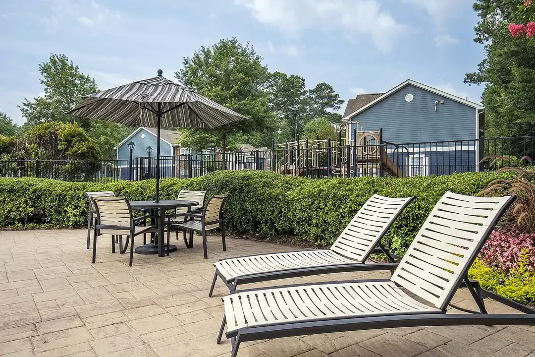 Alexander Crossing Apartments & Townhomes - 100 Alexander Xing ...