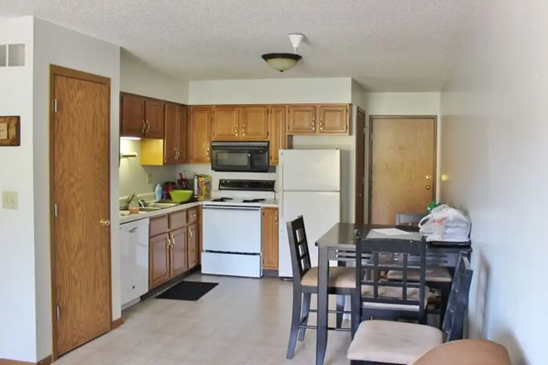 725 S Clinton St unit 08 - Iowa City, IA | Rent.