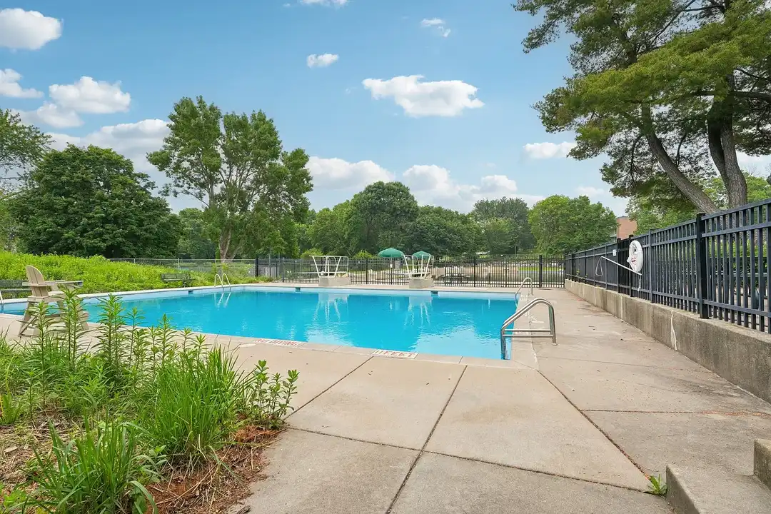 Preserve Place - 11100 Anderson Lakes Pkwy - Eden Prairie, MN | Rent.