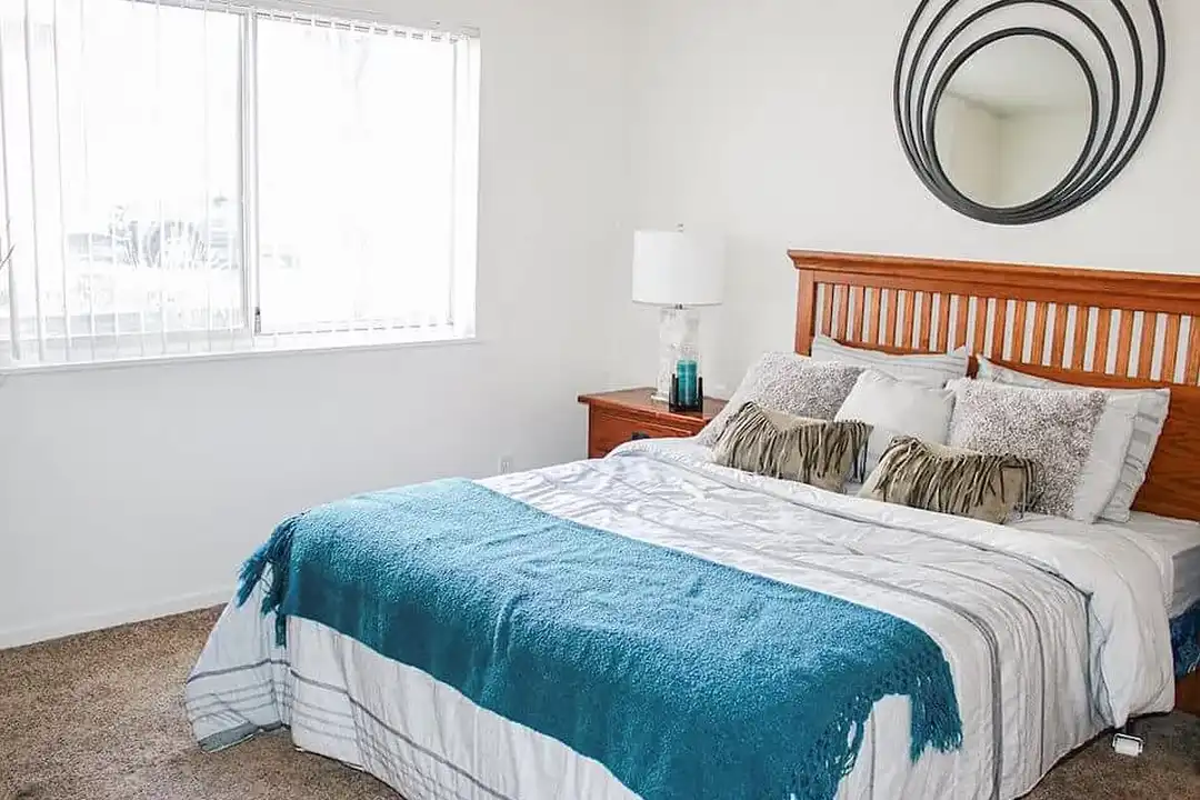 The Gates of Rochester - 2015 41st St NW - Rochester, MN | Rent.