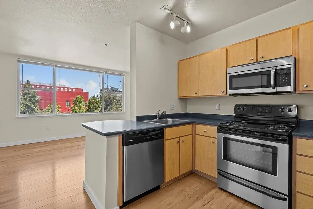 Collins Circle - 1701 SW Columbia St - Portland, OR | Rent.