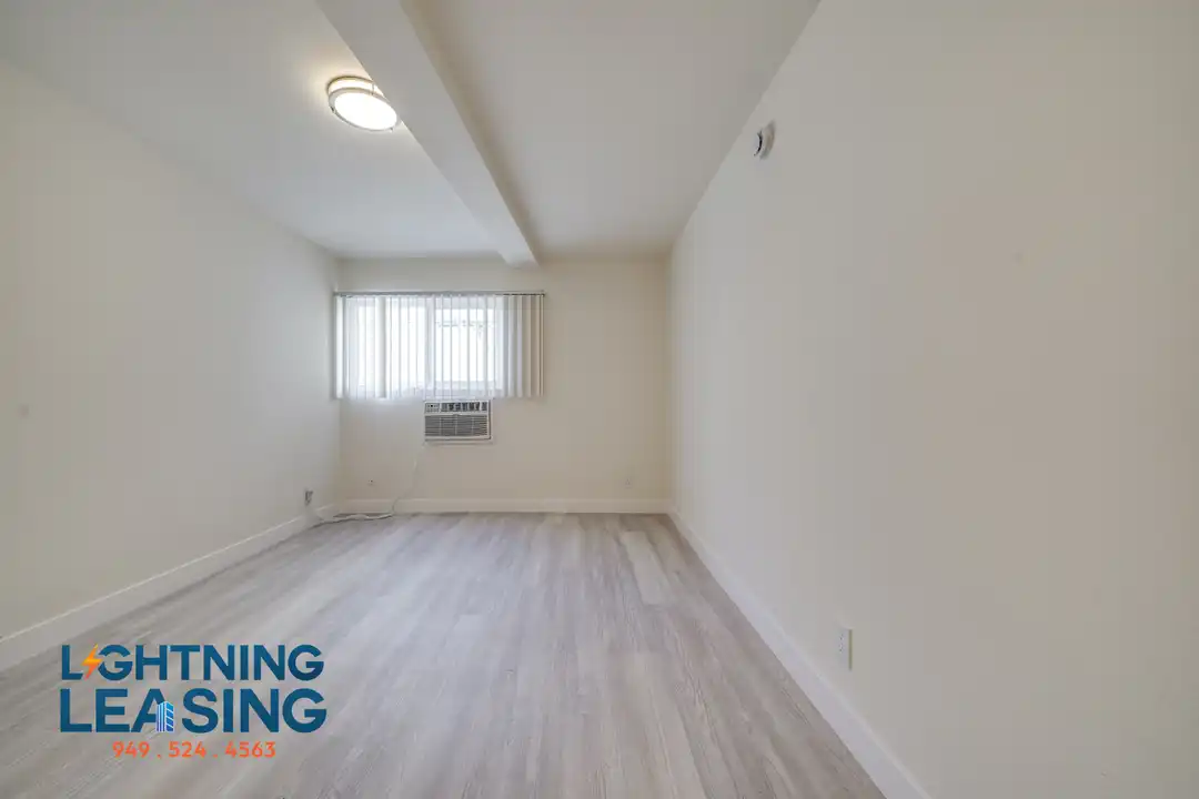 6738 Independence Ave unit A5 - Los Angeles, CA | Rent.
