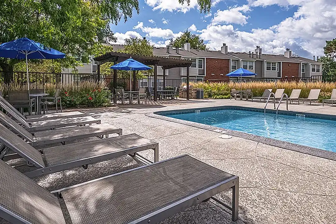 Windscape of Naperville Apartments - 896 Benedetti Dr - Naperville, IL ...