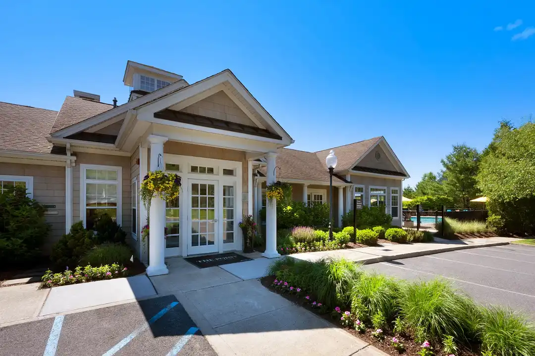 The Point at Still River - 2 Mountainview Ter - Danbury, CT | Rent.