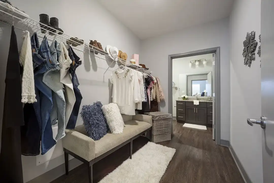The Ivy at Berlin Place - 415 S Lafayette Blvd - South Bend, IN | Rent.