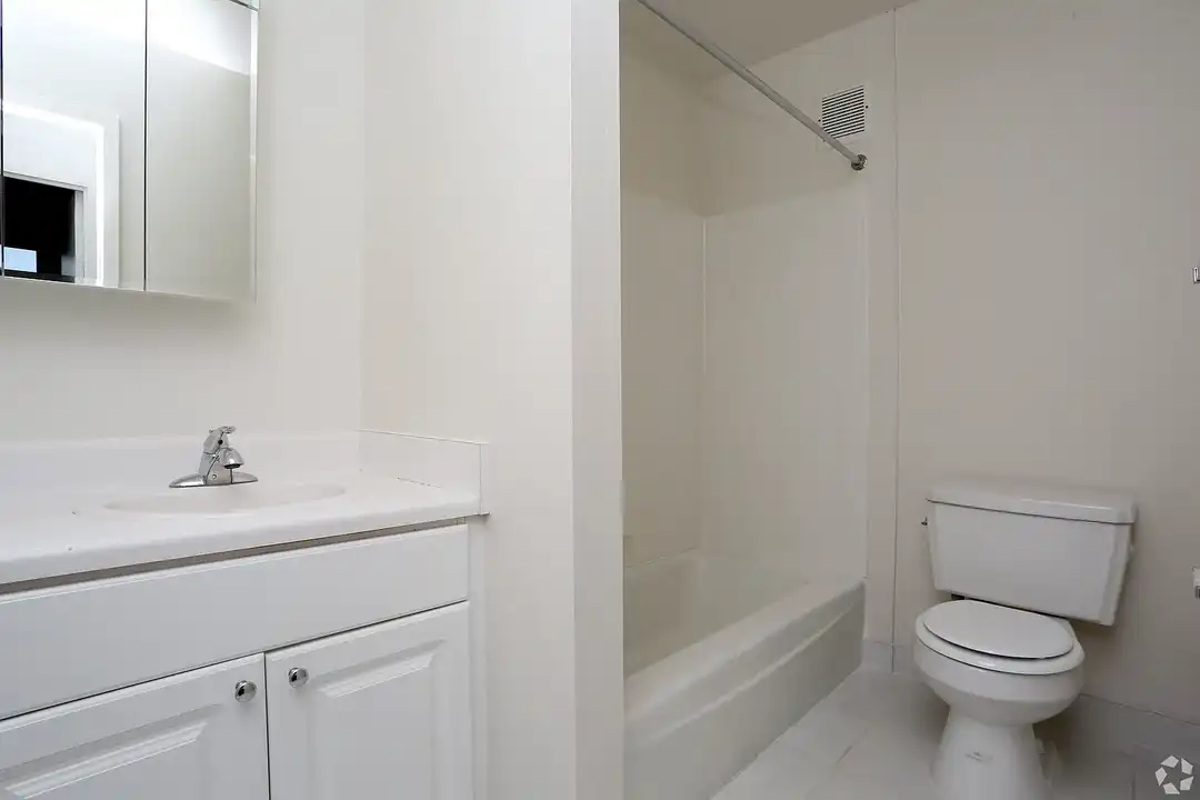 Duffield House Apartments - 3701 Conshohocken Ave - Philadelphia, PA ...