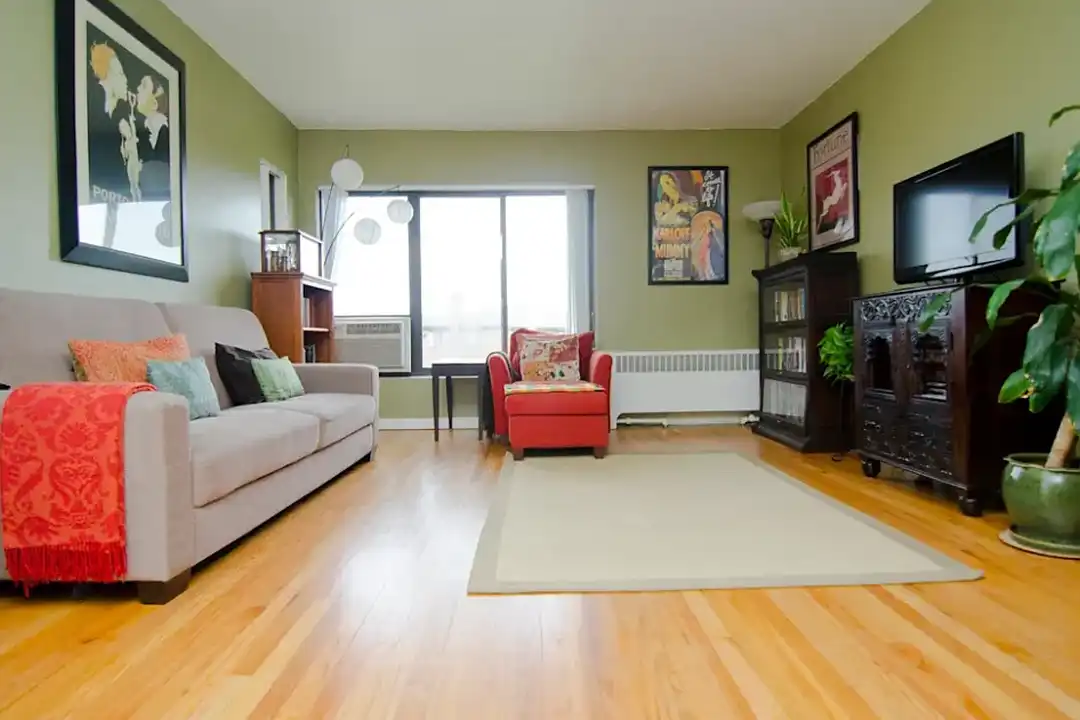 Amber Square Apartments - 2709 E Grand River Ave - Lansing, MI | Rent.