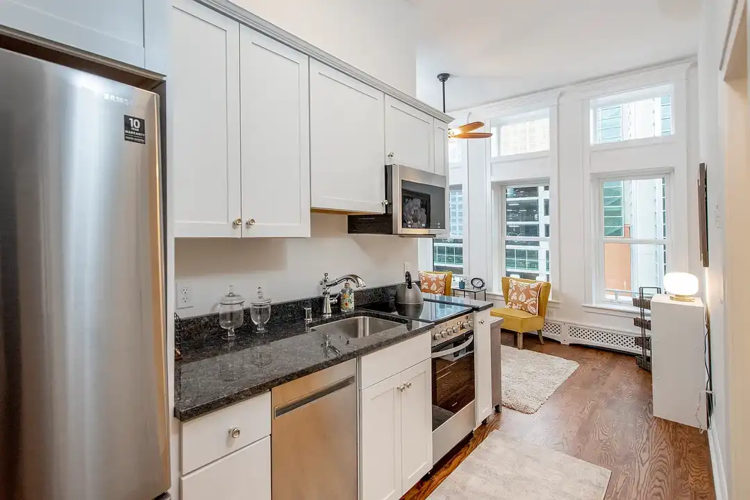 The Fitz Flats - 5 7th St W - Saint Paul, MN | Rent.