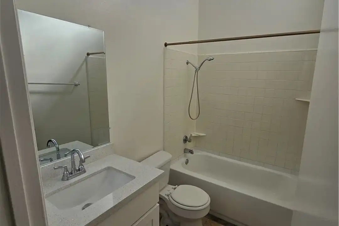 7942 Moonshadow Cir unit 7942-1 - Huntington Beach, CA | Rent.