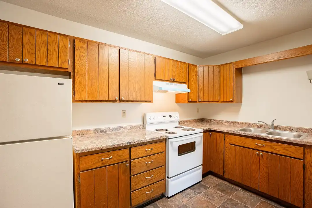 Brookfield I, II & III - 4510 16th Ave S - Fargo, ND | Rent.