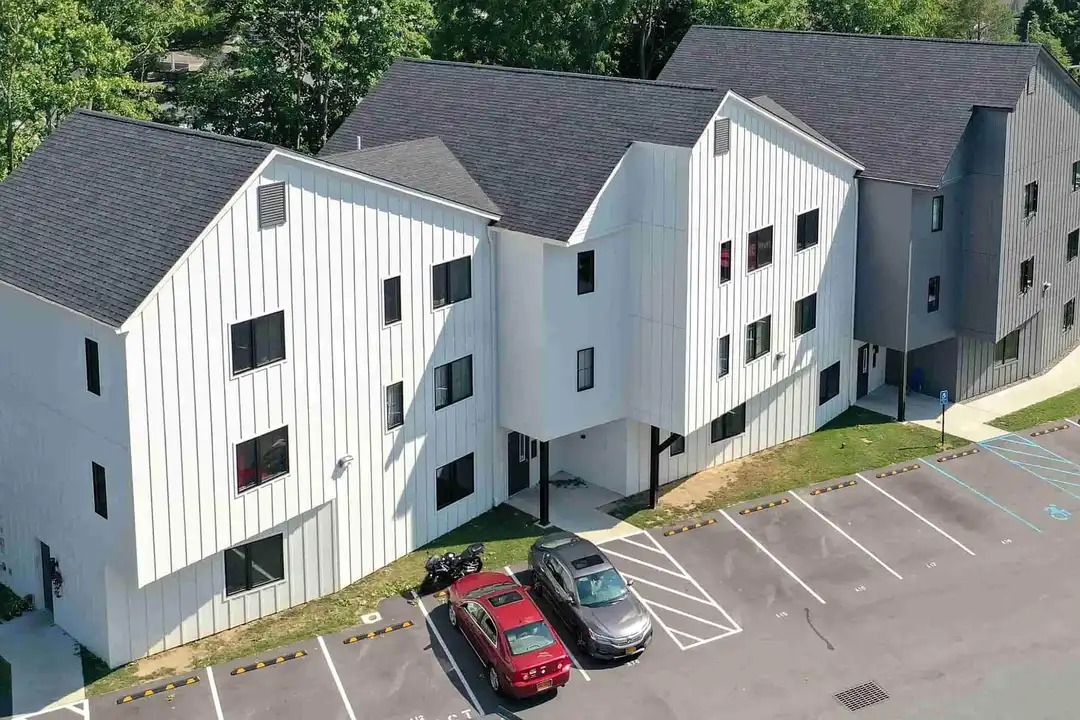 472 Maple Apartments - 472 Maple St - Poughkeepsie, NY | Rent.