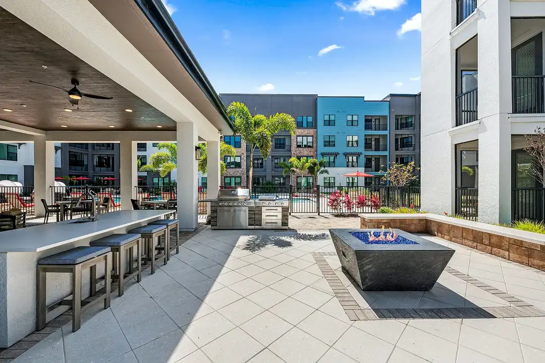 The Pointe at Lakewood Ranch - 55+ Active Adult Apartment Homes - 8925 ...