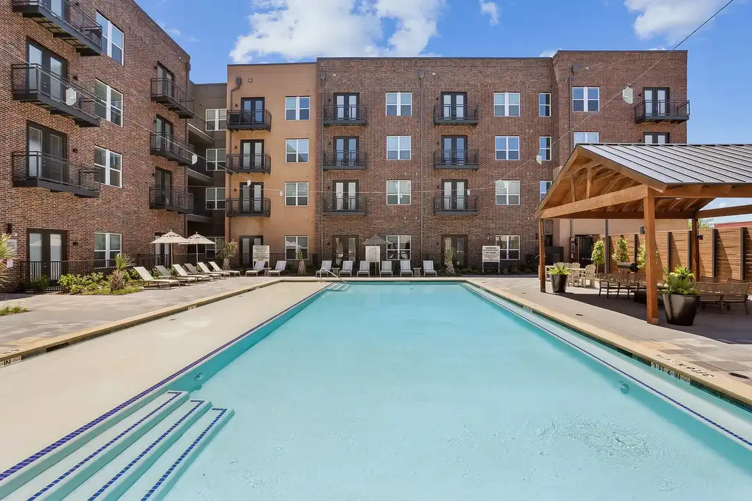 Heritage McKinney Square - 300 N McDonald St - McKinney, TX | Rent.